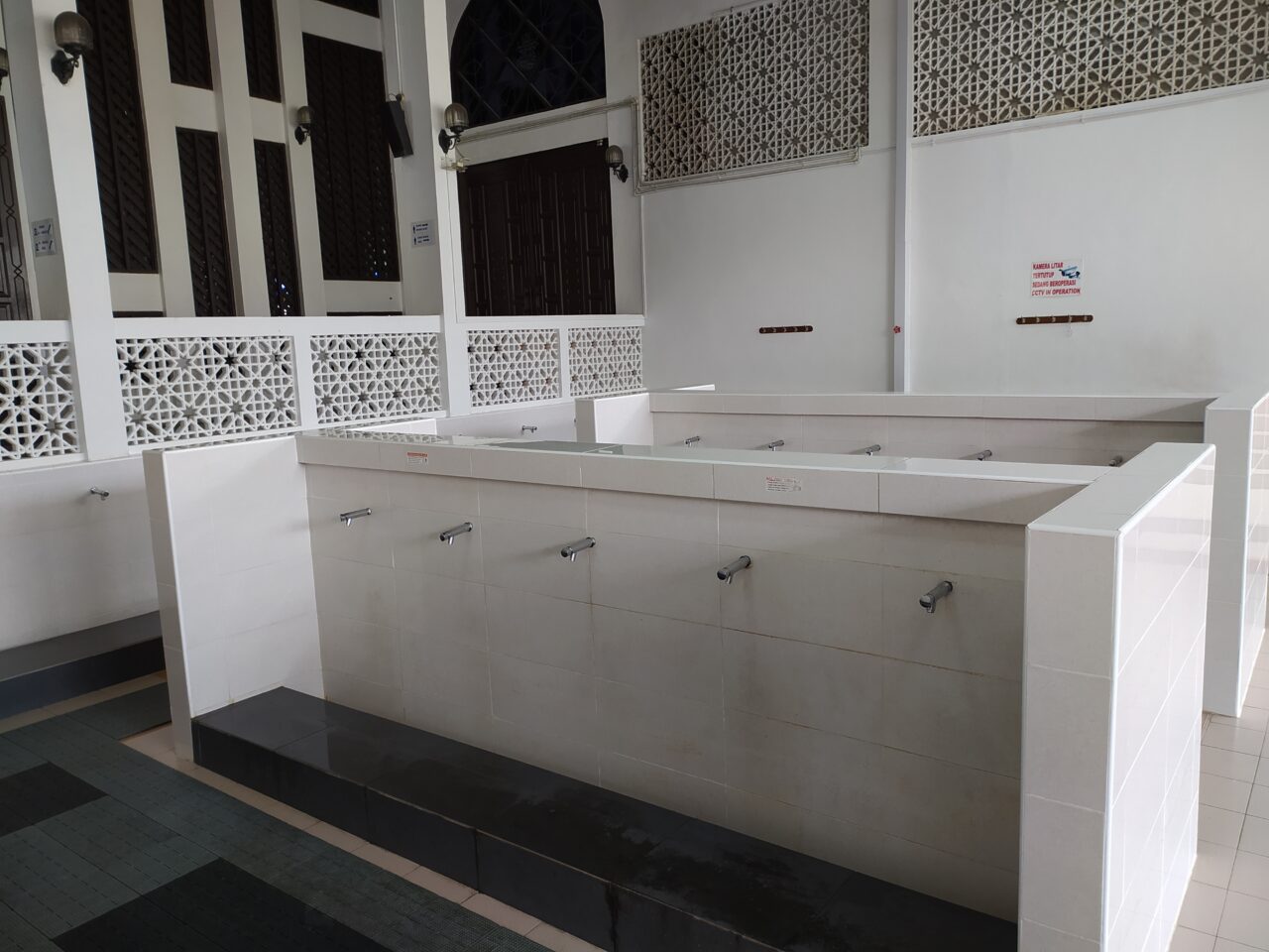 RUANGAN LELAKI | UTM ISLAMIC CENTRE